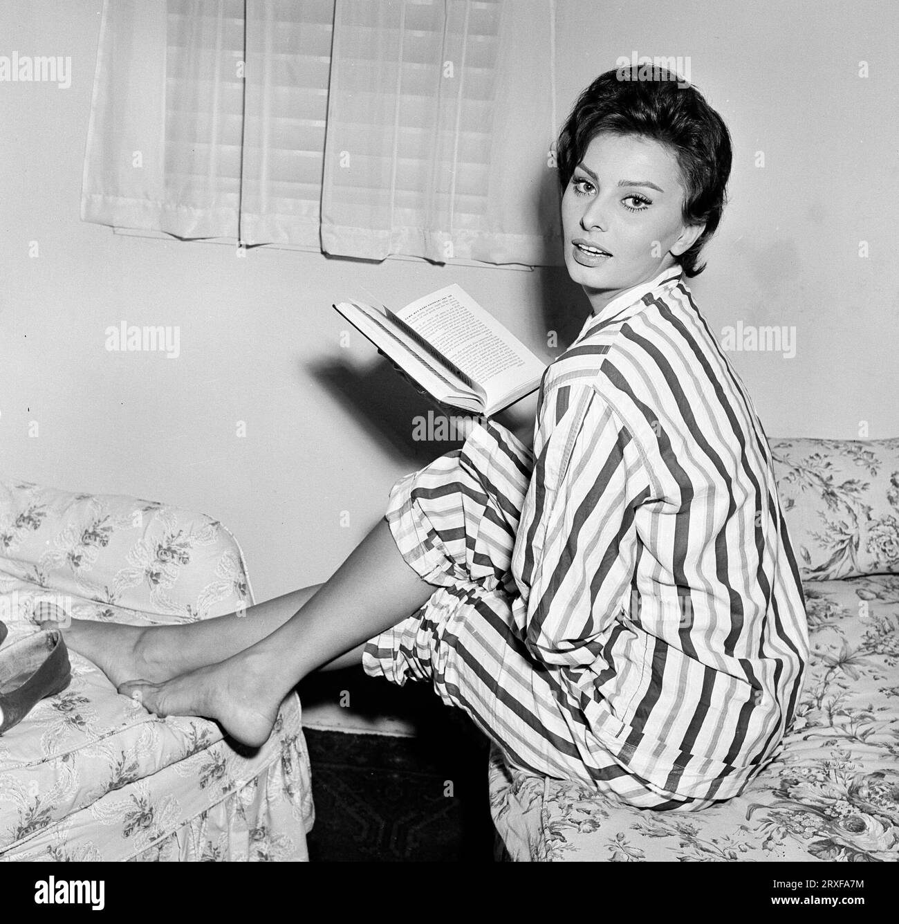 SOPHIA LOREN in THE KEY (1958), directed by CAROL REED. Credit: COLUMBIA PICTURES / Album Stock ...