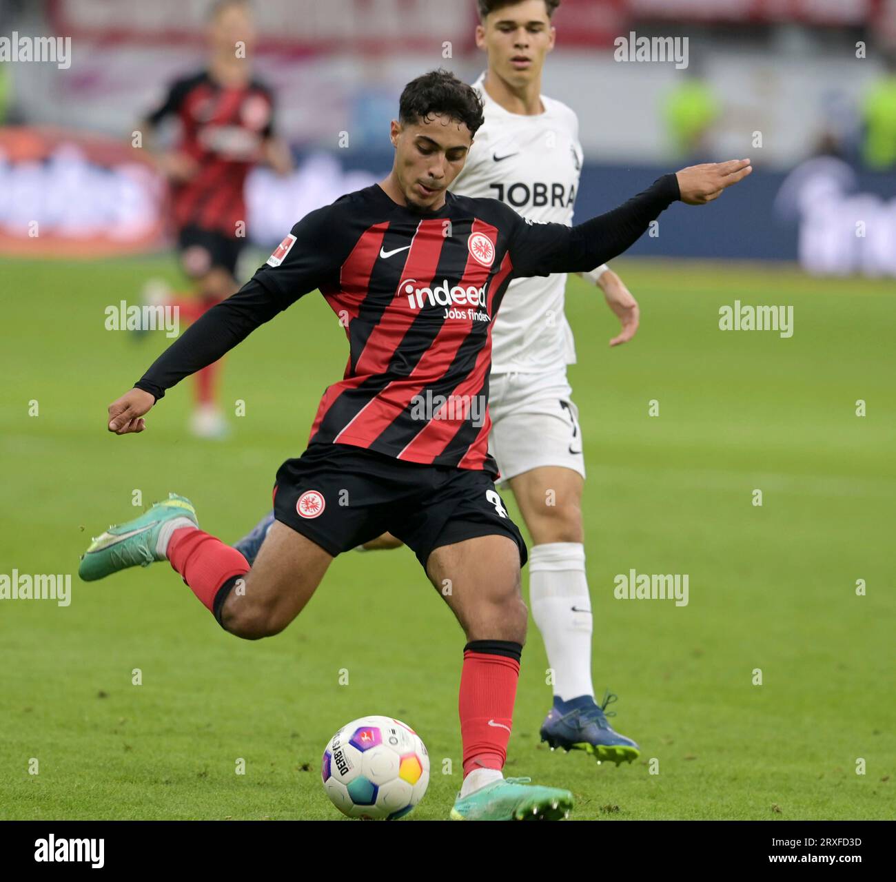 Fares Chaibi fotografiert beim Fußball Bundesliga Spiel Eintracht ...