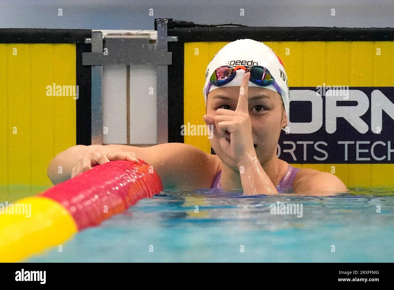 China's Yu Yiting celebrates after winning the women's 200 meter ...