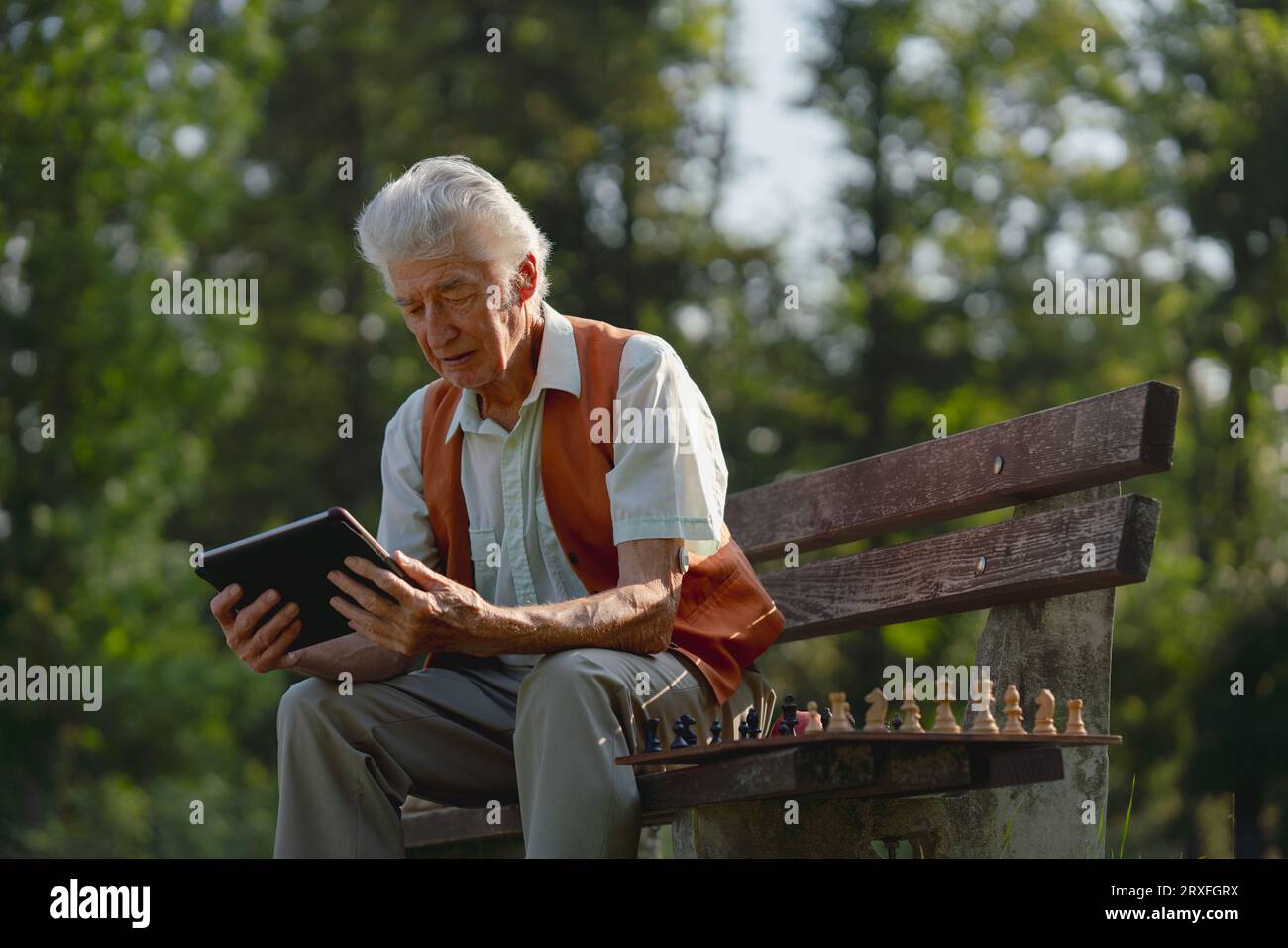 Senior man dementia looking photos hi-res stock photography and images ...