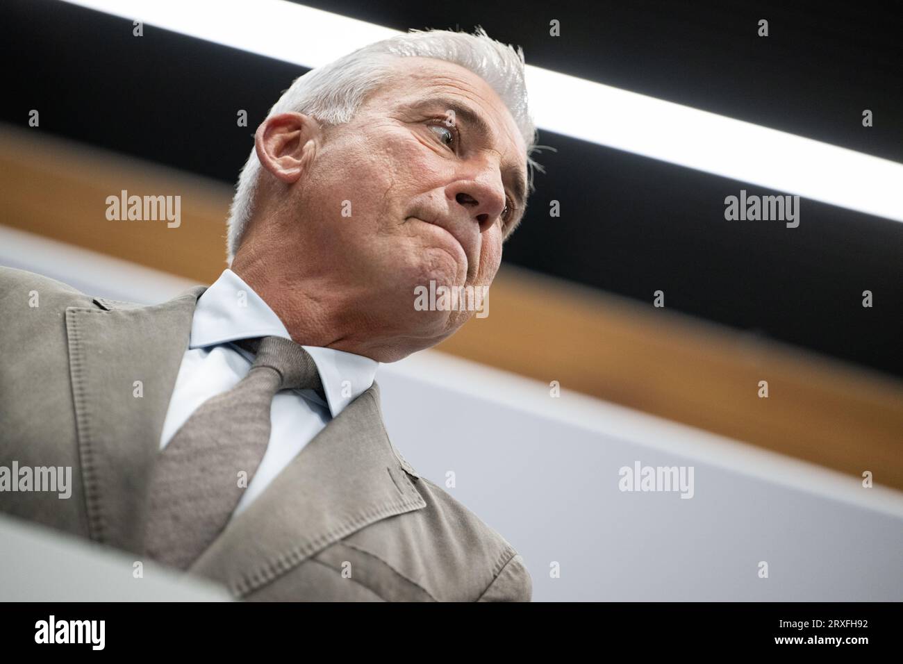 25 September 2023, Baden-Württemberg, Stuttgart: Thomas Strobl (l), CDU ...