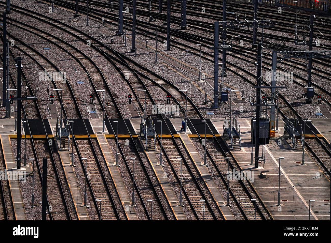 Old oak common elizabeth line depot hi-res stock photography and images ...