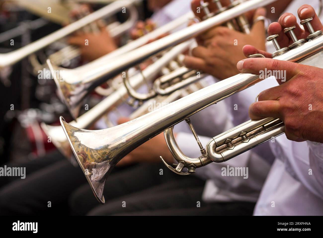 Hands on musical instruments hi-res stock photography and images - Alamy