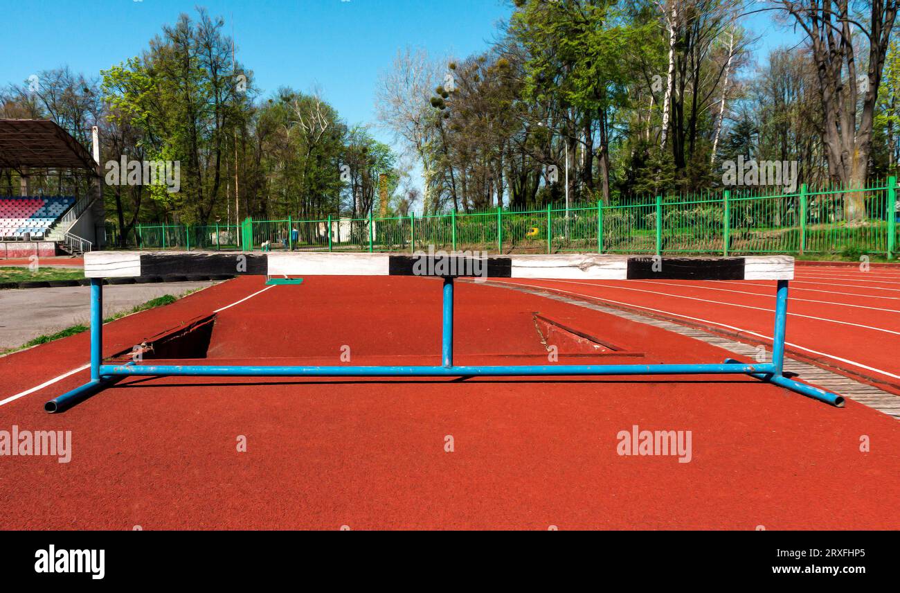 Sprint and hurdling hi-res stock photography and images - Alamy