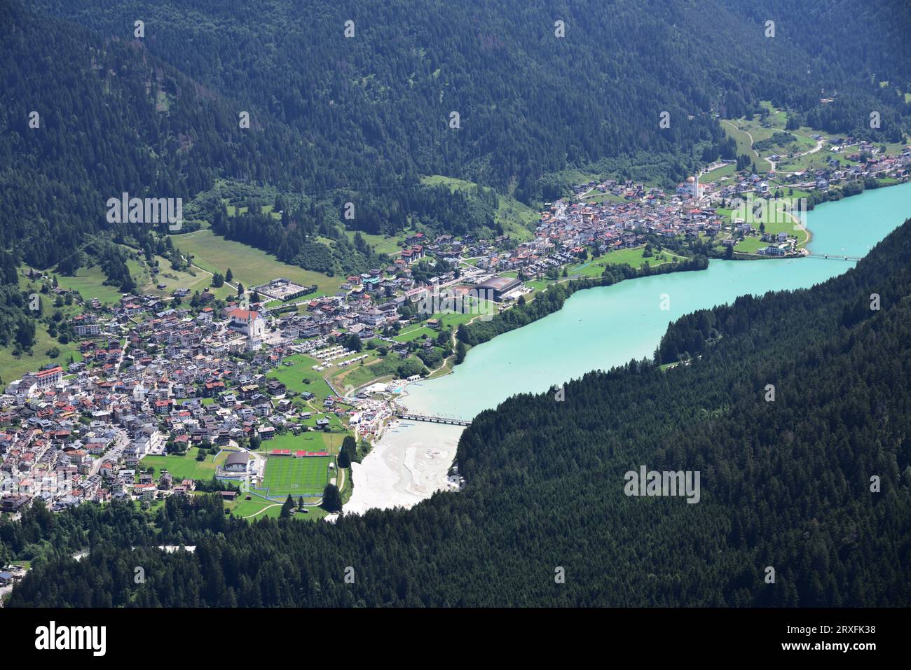 View from the viewpoint of Mount Agudo on the town of Auronzo di Cadore ...