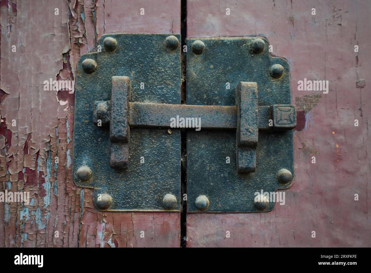 Traditional gate in Beijing Guozijian Street Stock Photo - Alamy