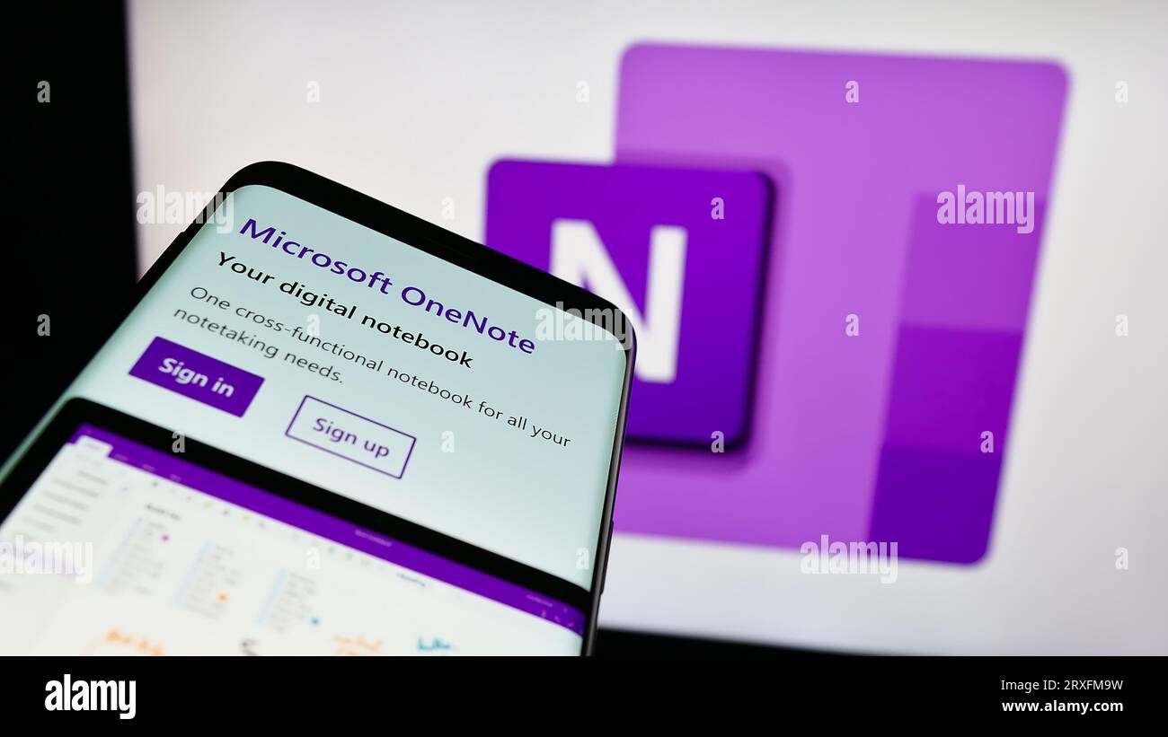 Mobile phone with website of note-taking software Microsoft OneNote on ...