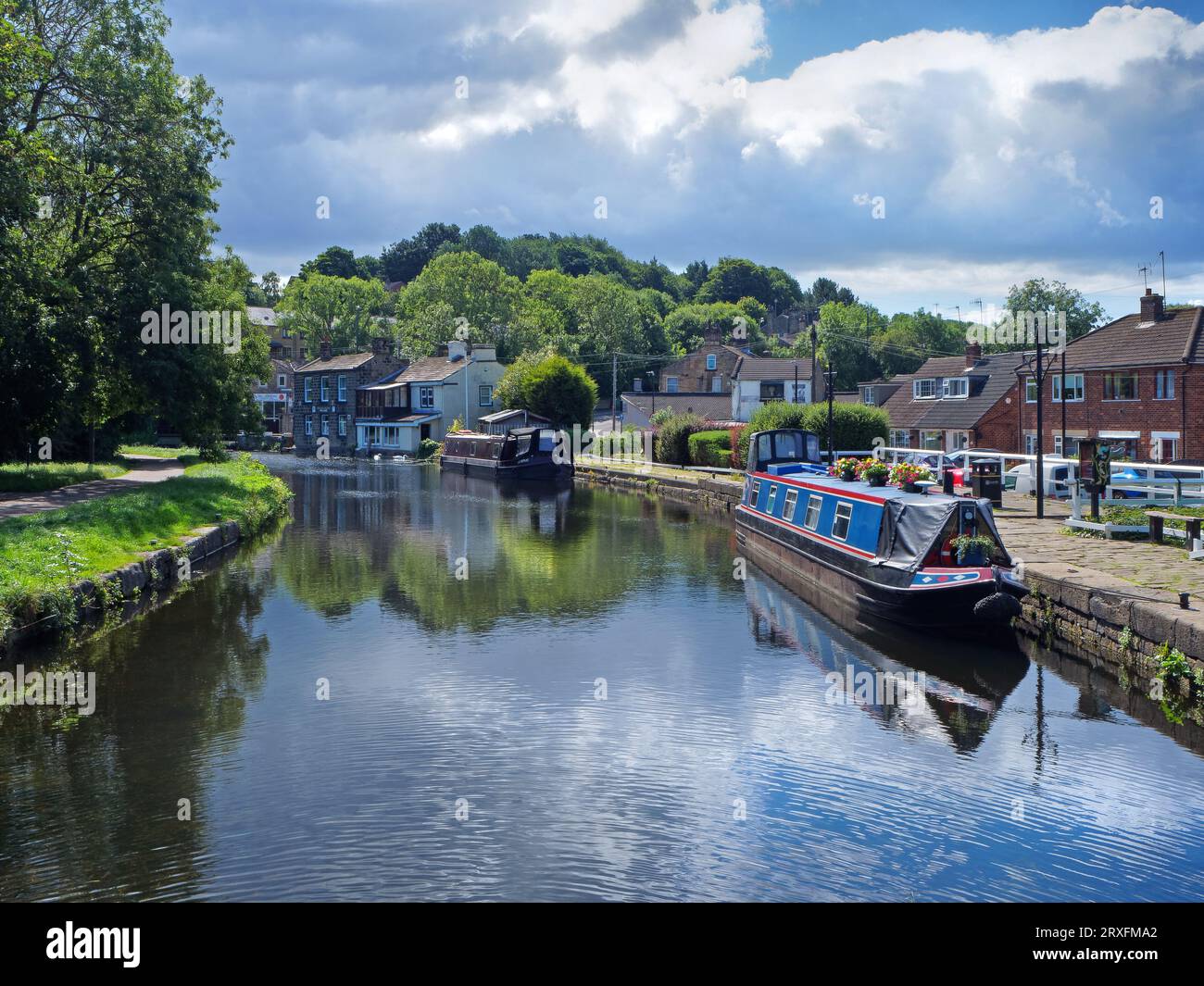 Rodley wharf visitor moorings hi-res stock photography and images - Alamy