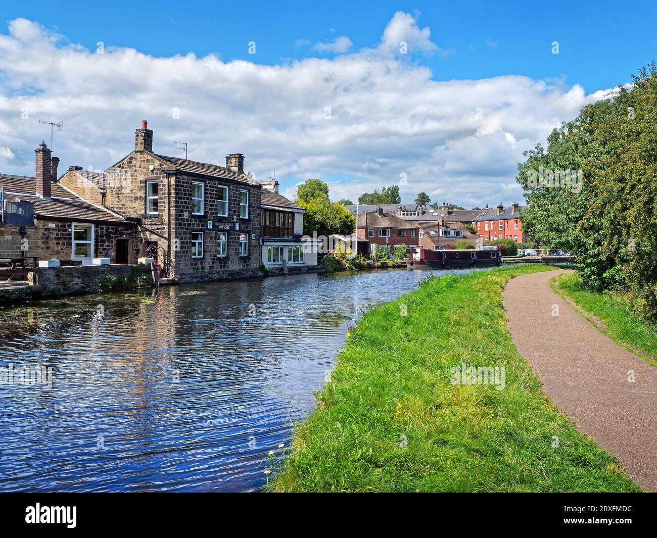 Rodley wharf visitor moorings hi-res stock photography and images - Alamy
