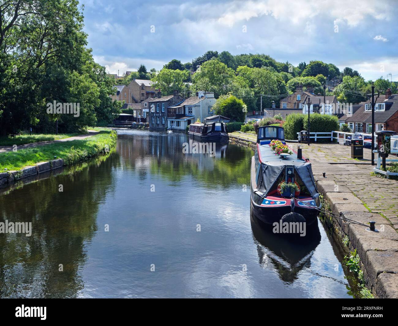 Rodley wharf visitor moorings hi-res stock photography and images - Alamy