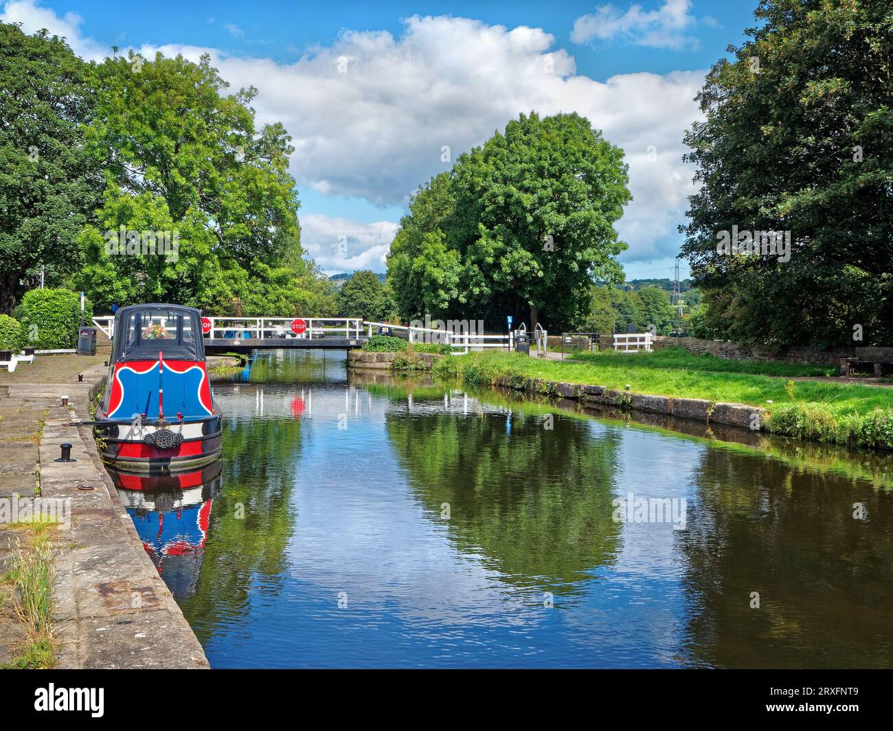 Rodley wharf visitor moorings hi-res stock photography and images - Alamy