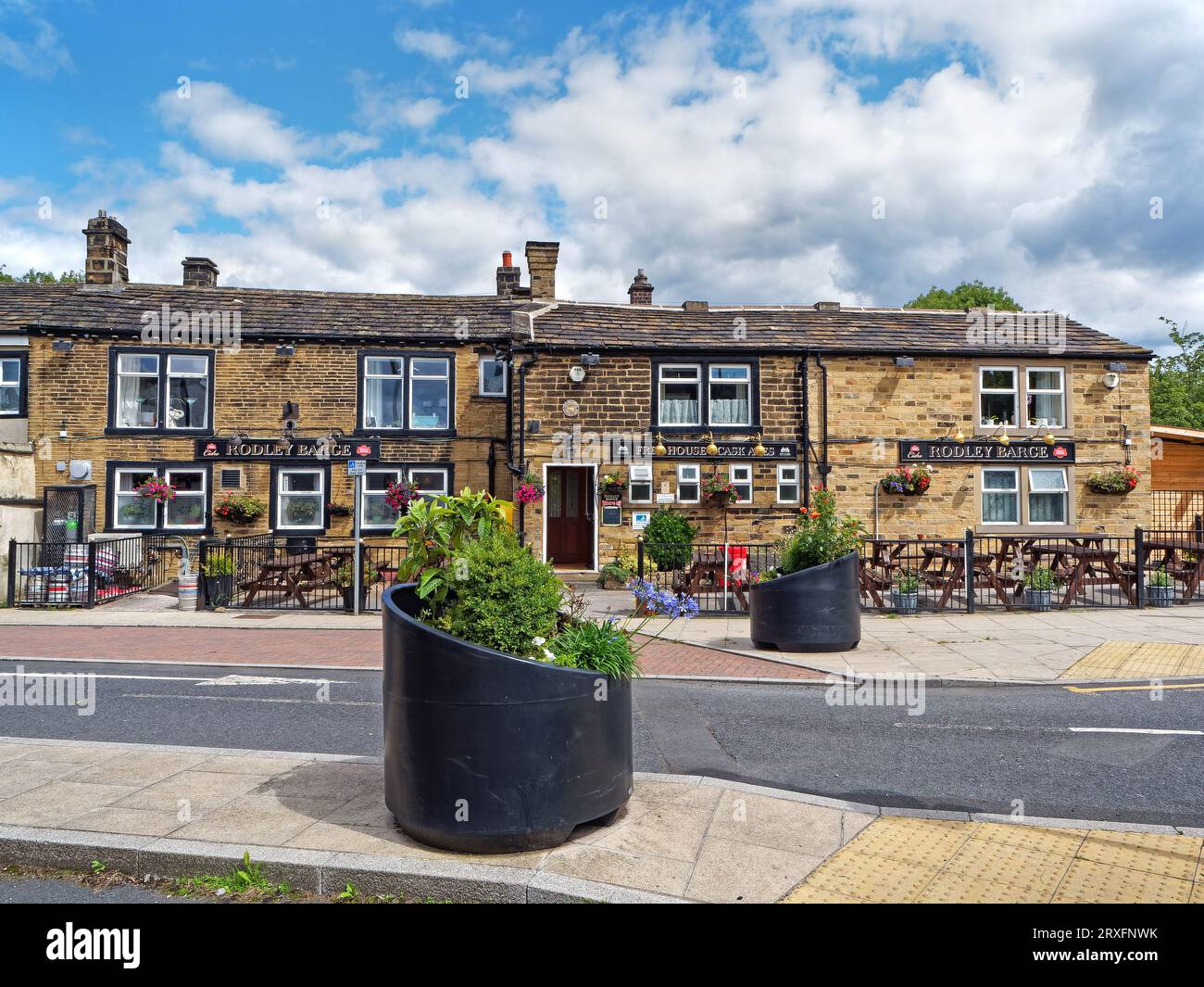 UK, West Yorkshire, Leeds, Rodley, Rodley Barge Pub Stock Photo - Alamy