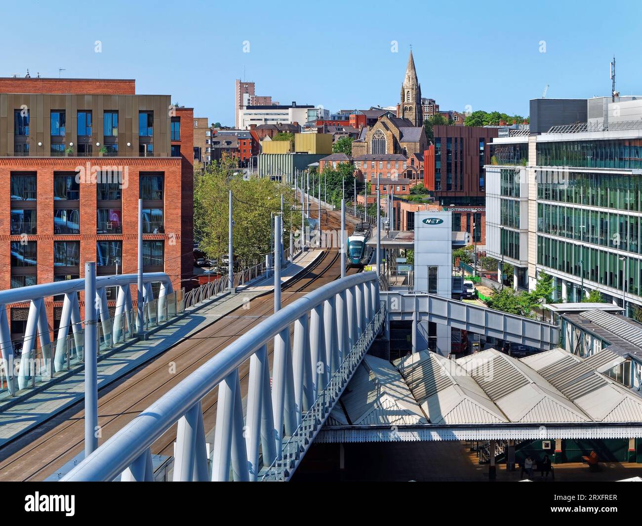 Railway platform nottingham station hi-res stock photography and images ...