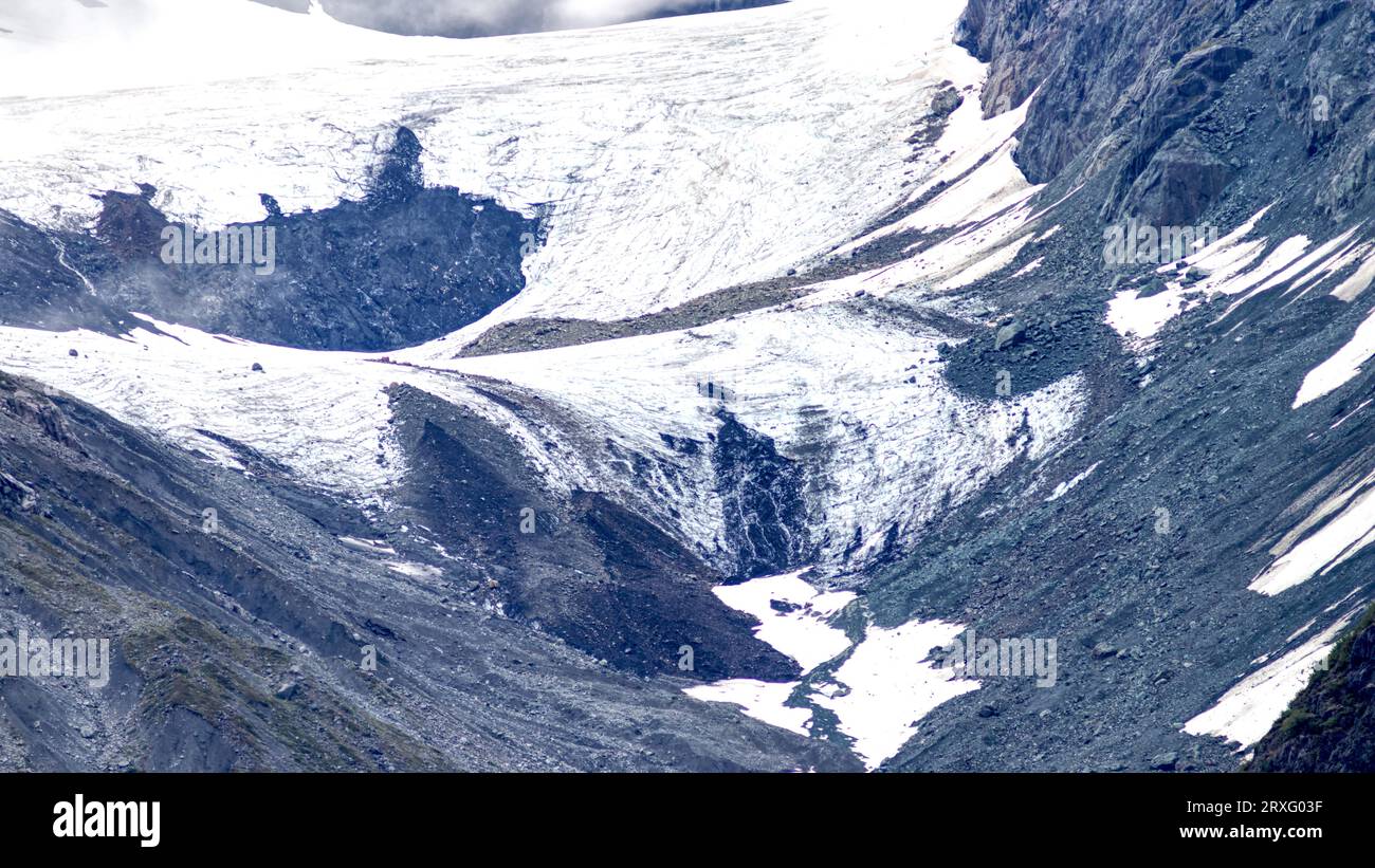 Receding mountain hi-res stock photography and images - Alamy