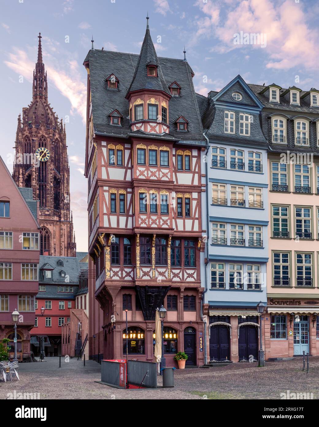 Beautiful half-timbered buildings at the Market Square in Frankfurt ...