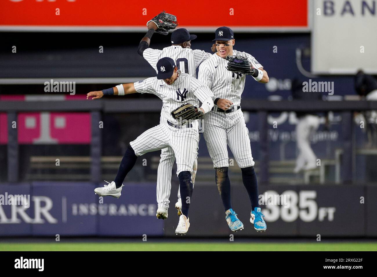 BRONX, NY - SEPTEMBER 22: New York Yankees left fielder Oswaldo Cabrera ...