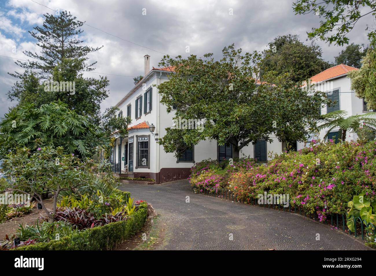 Botanical Garden (Jardim Botanico), former manor house, Funchal ...