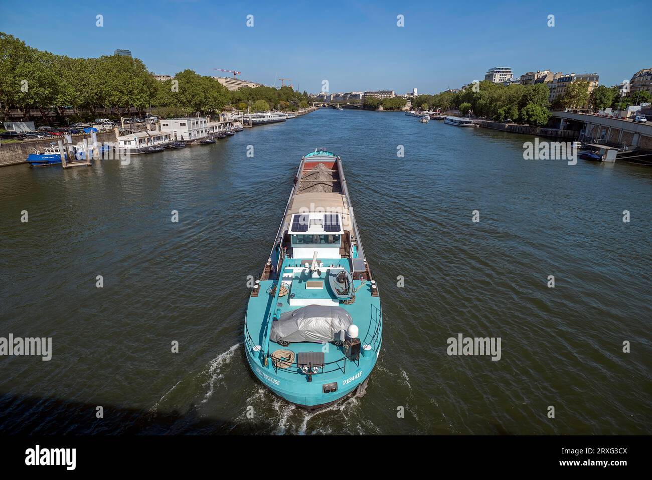 Ile de france ship hi-res stock photography and images - Alamy