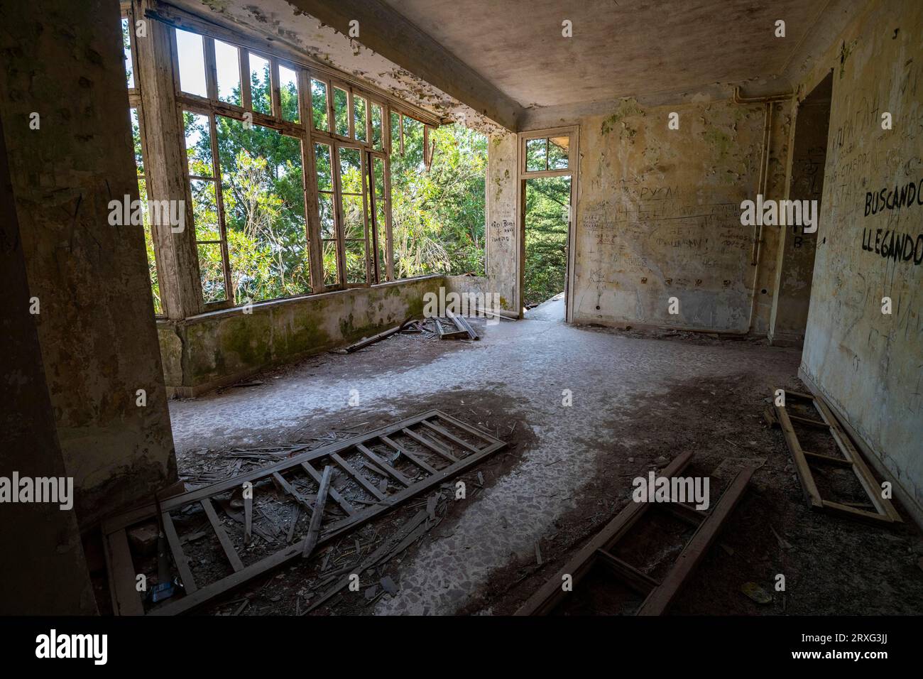 Lost Place, interior with windows, Villa de Vecci, Villa Mussolini ...