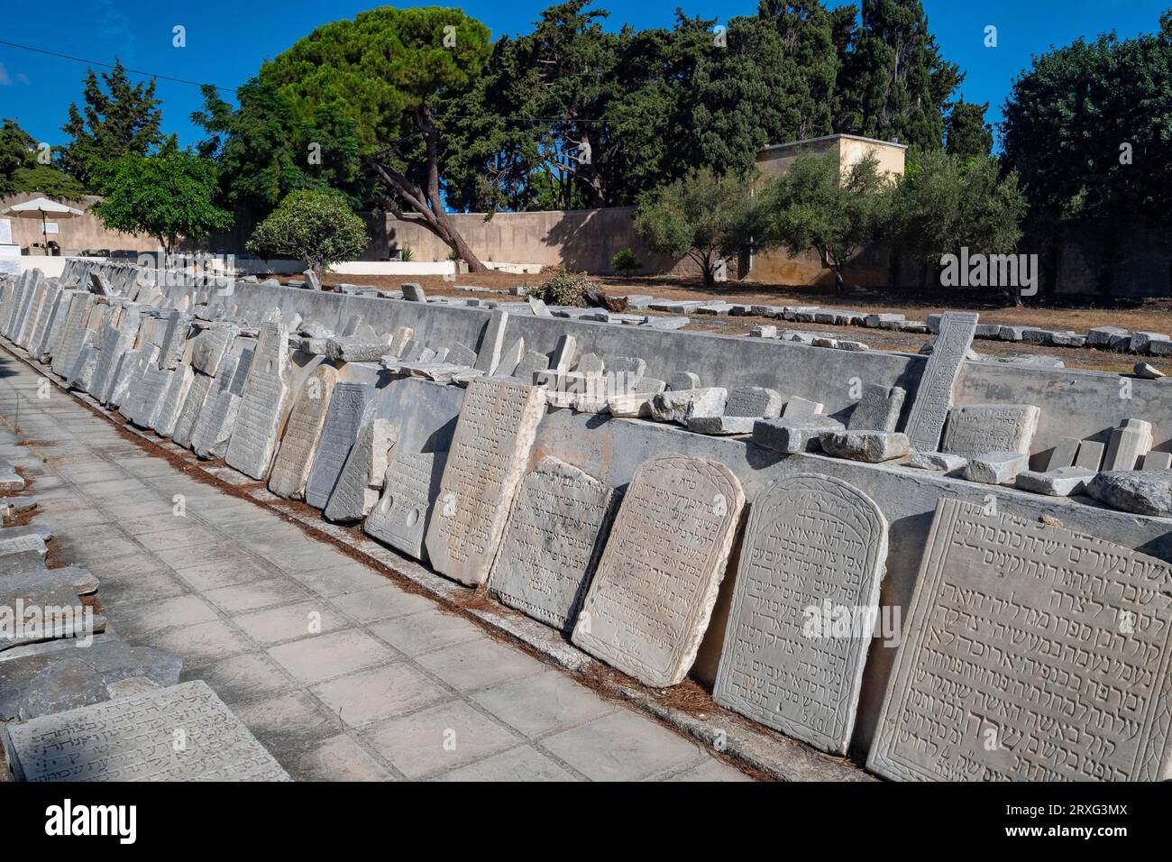 Jewish tombstone greek hi-res stock photography and images - Alamy