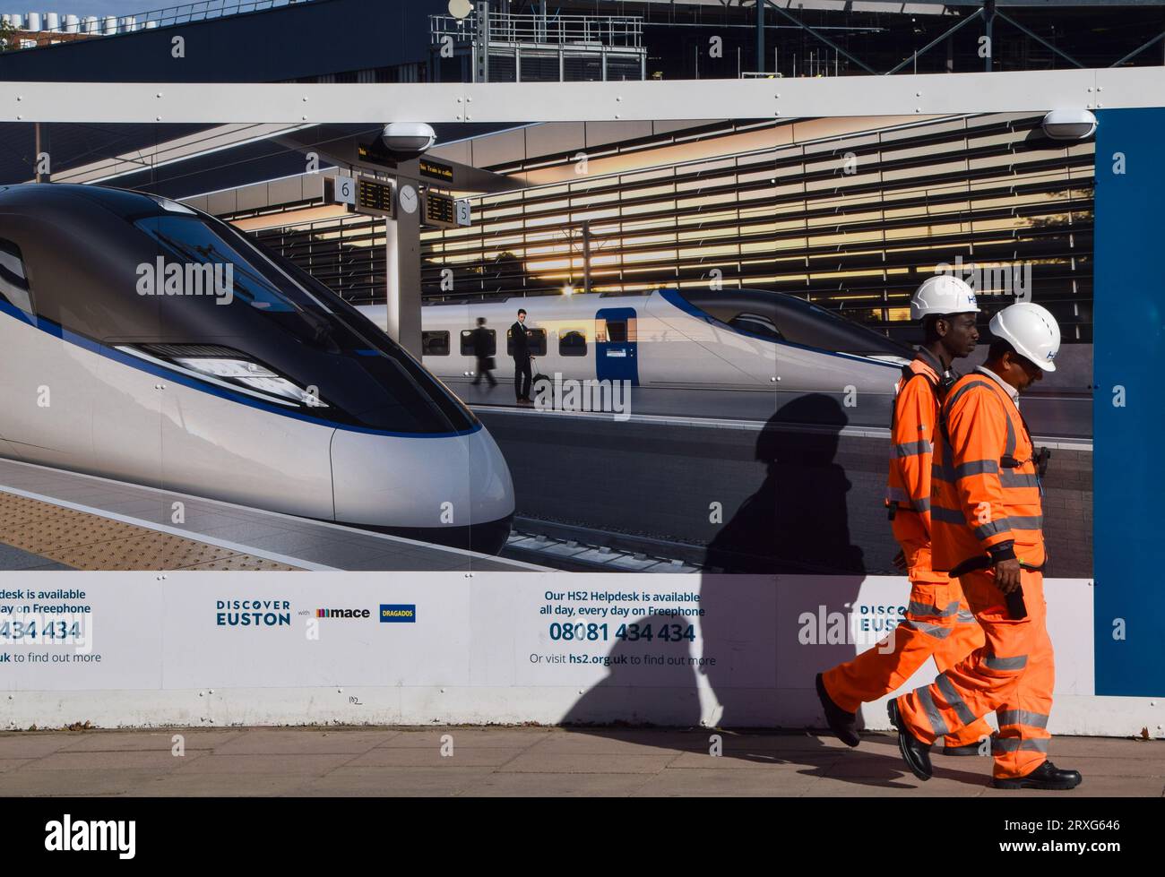 Hs2 construction workers hi-res stock photography and images - Alamy