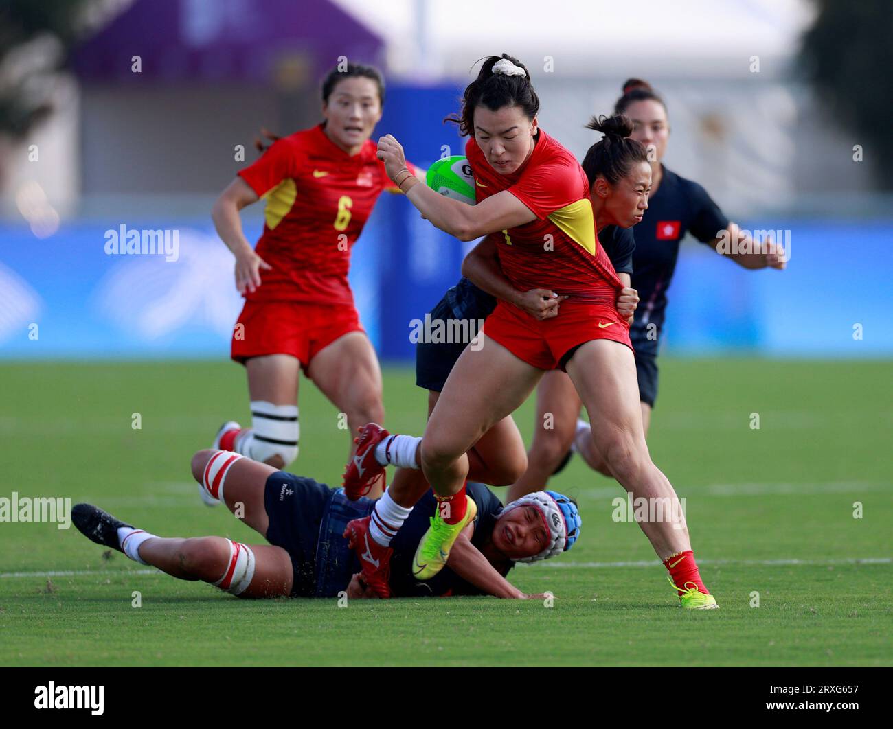 Hangzhou, China's Zhejiang Province. 25th Sep, 2023. Chen Keyi (front ...