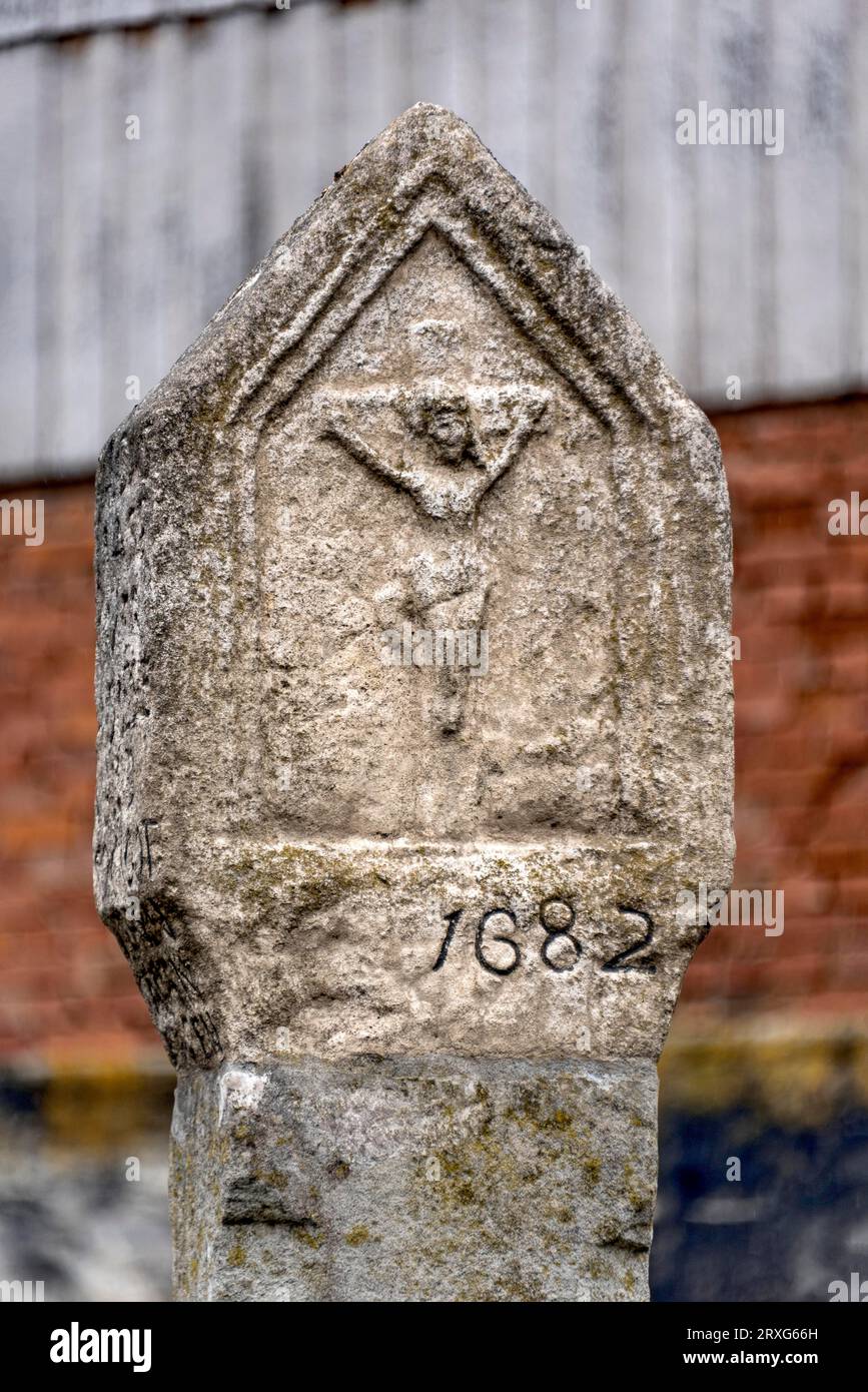 Stone wayside shrine, holy shrine, Materl, crucifix, Christ cross ...