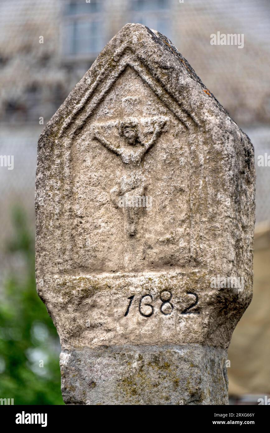 Stone wayside shrine, holy shrine, Materl, crucifix, Christ cross ...