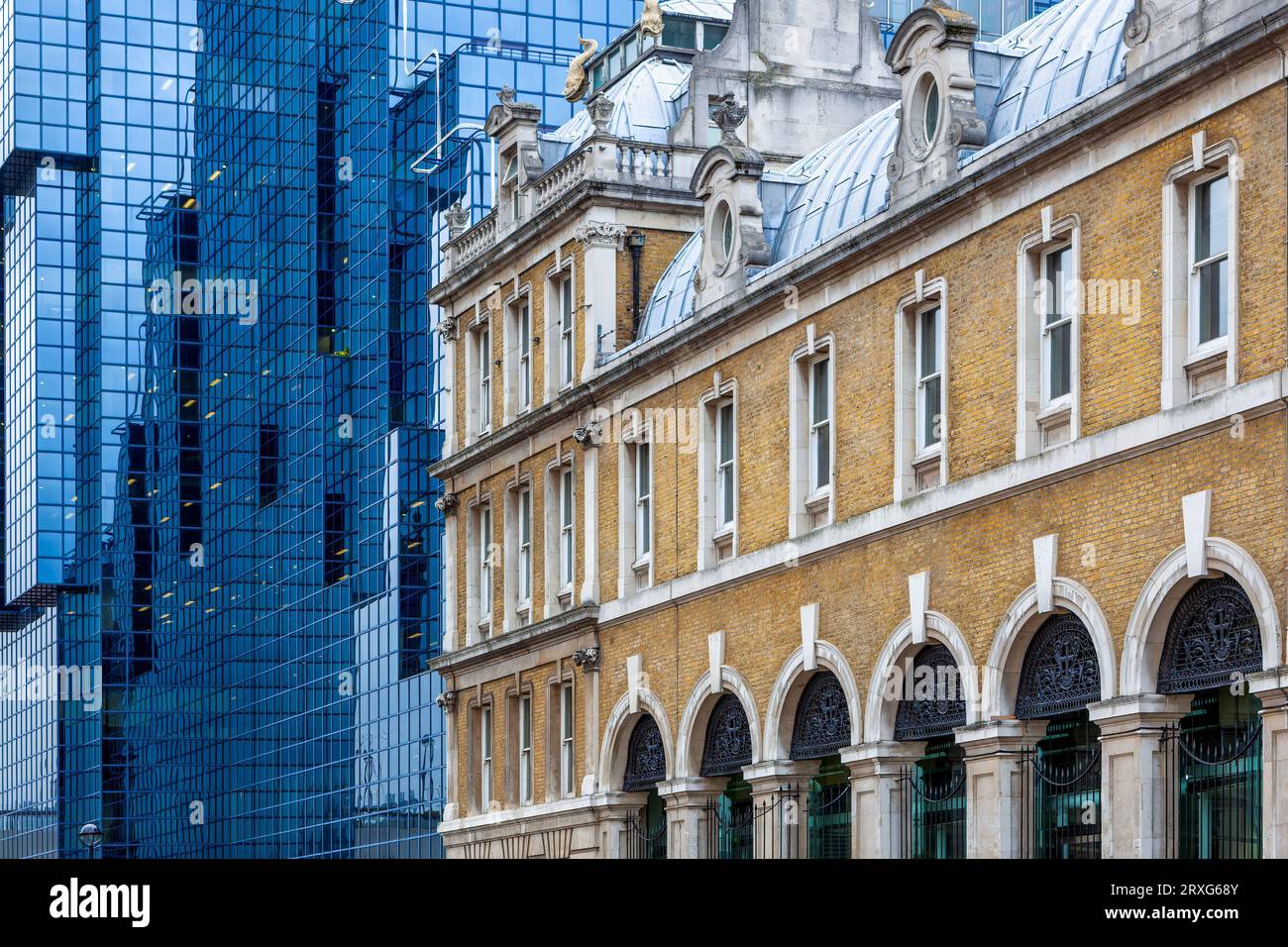 Old and modern London architecture Stock Photo - Alamy