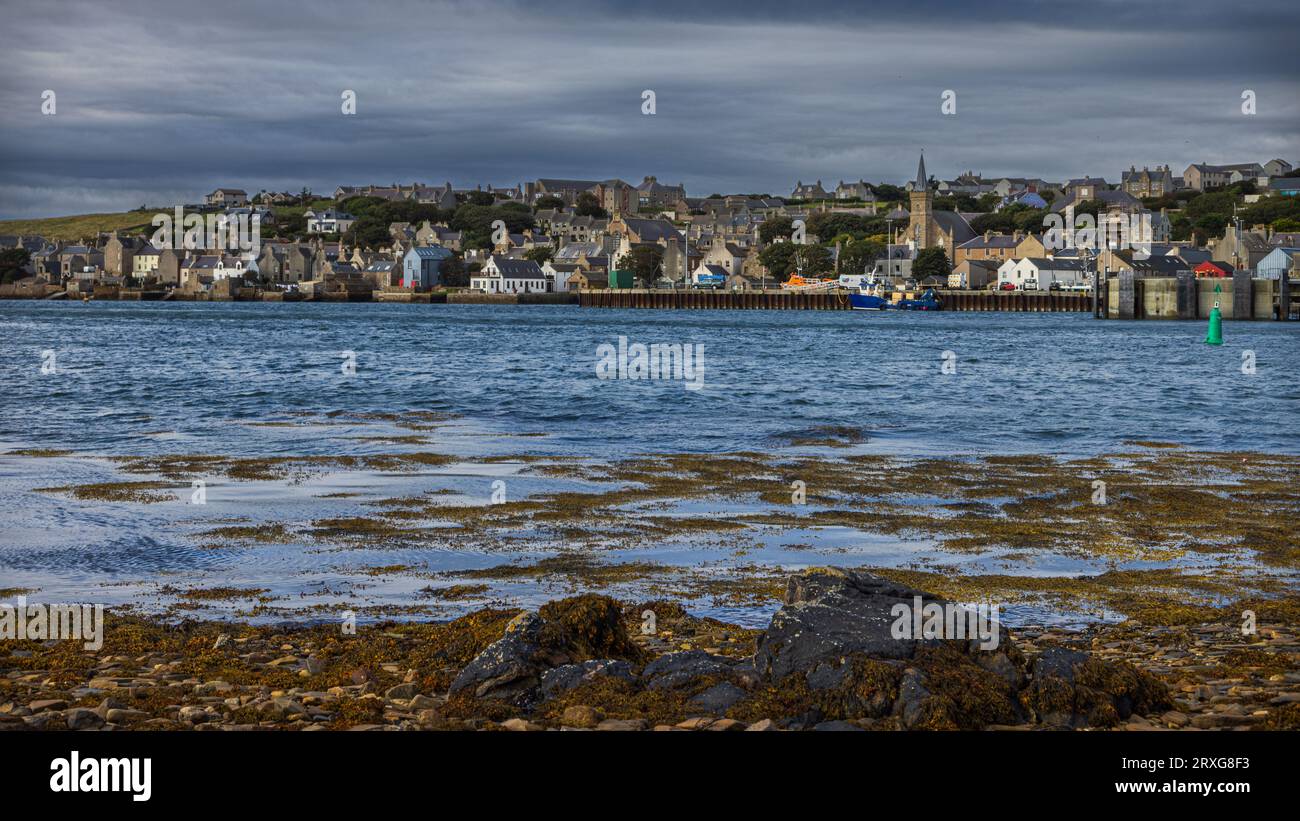 Port of stromness hi-res stock photography and images - Alamy