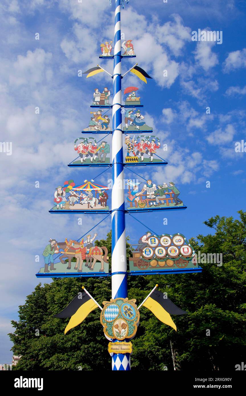 Maypole at Viktualienmarkt, Munich, Bavaria, Germany Stock Photo - Alamy