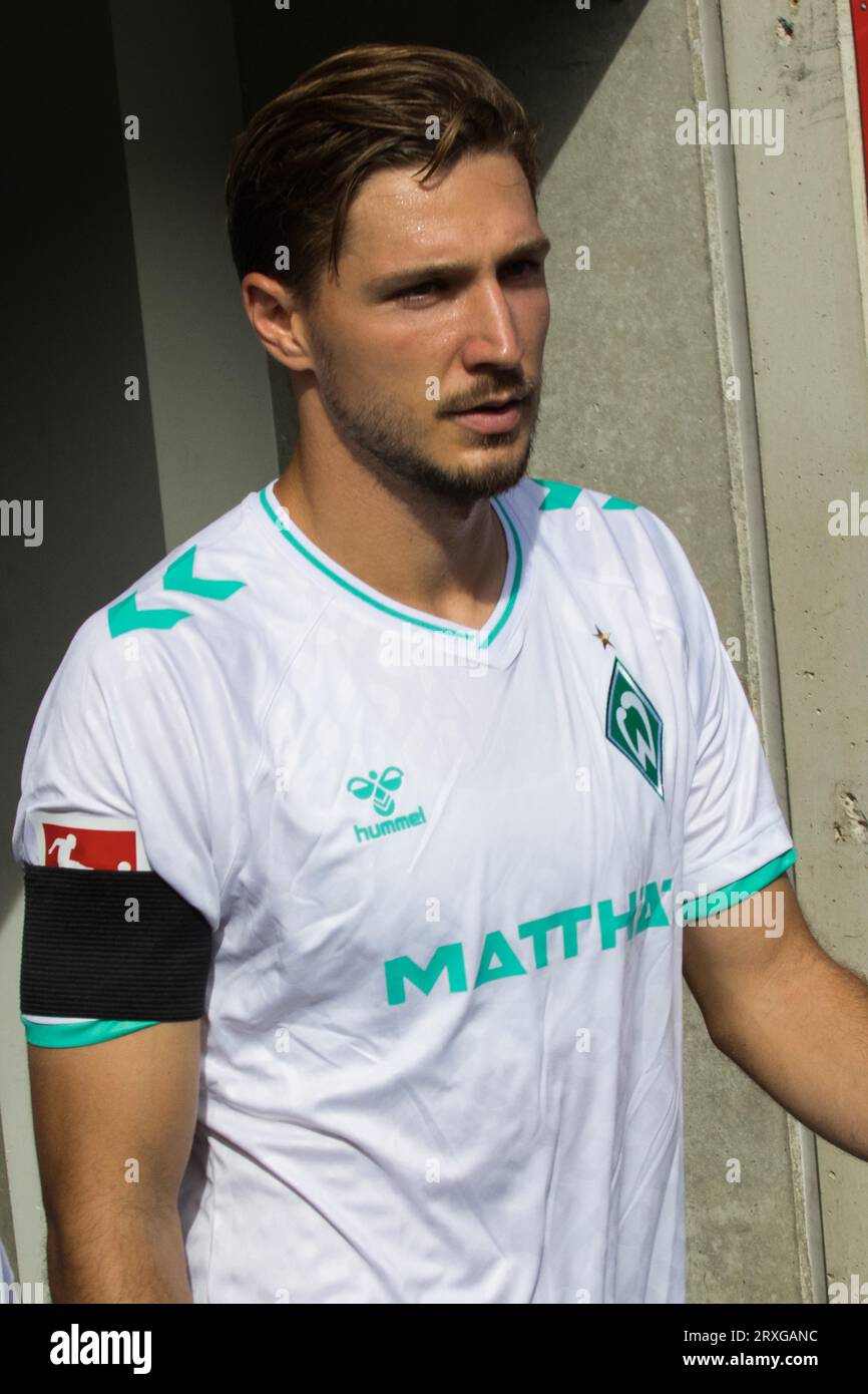 Team stark hi-res stock photography and images - Alamy