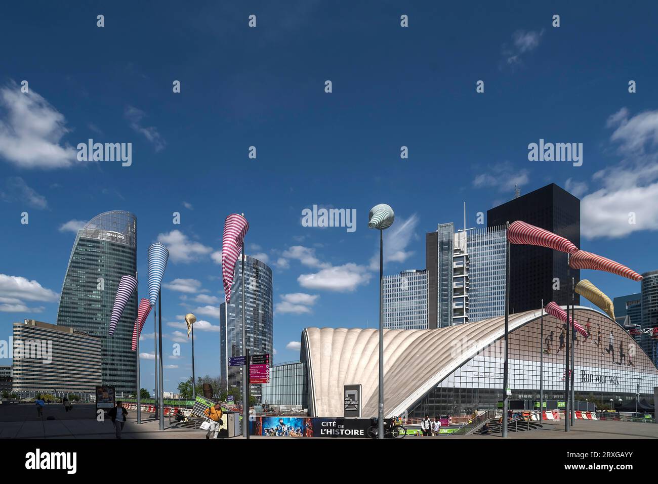 La Defence, the New High Quarter, the largest office district in Europe ...