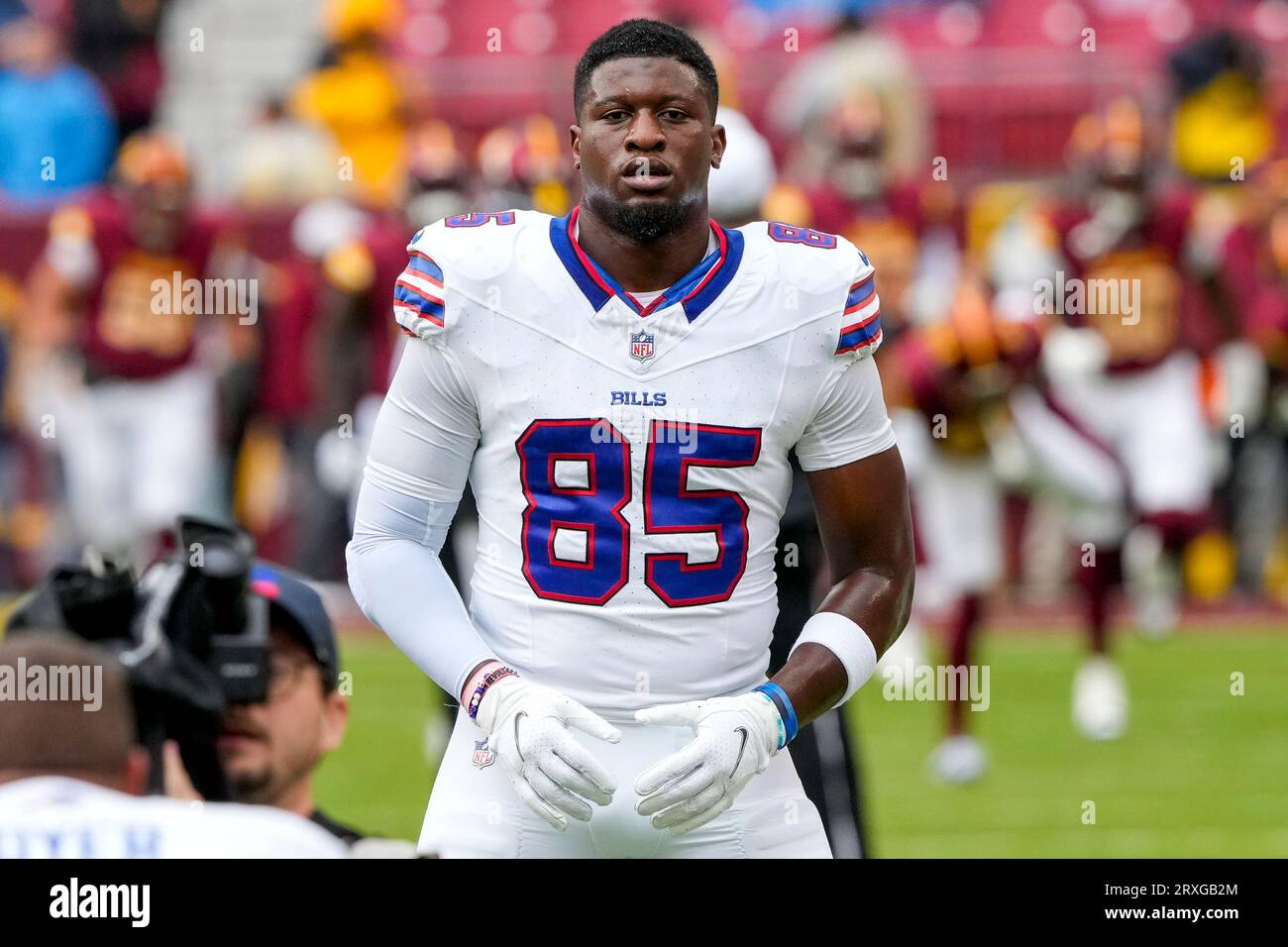 Buffalo Bills tight end Quintin Morris (85) on the field before an NFL ...