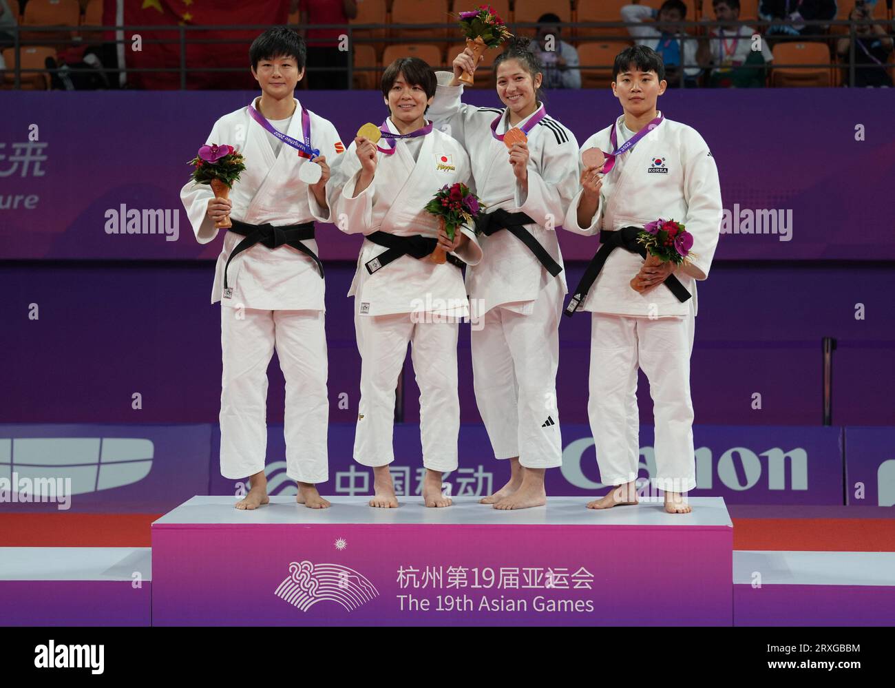 Hangzhou, China's Zhejiang Province. 25th Sep, 2023. Silver medalist ...