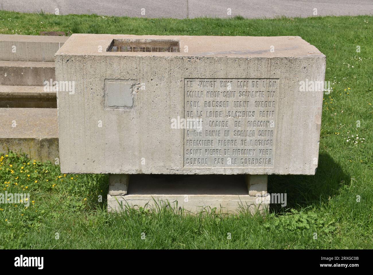Le corbusiers church hi-res stock photography and images - Alamy