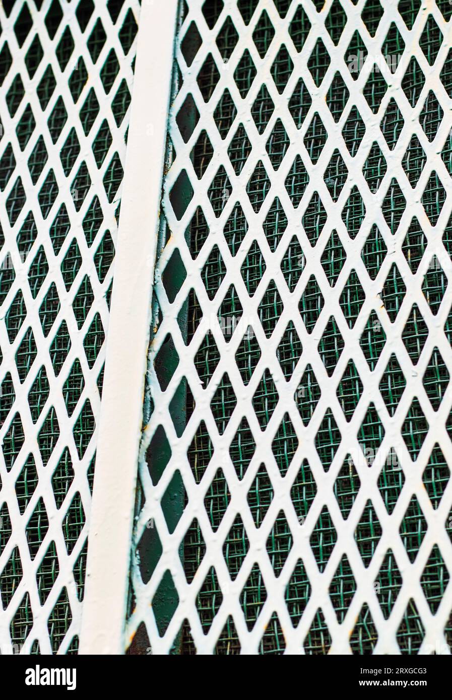 Surface cage hi-res stock photography and images - Alamy