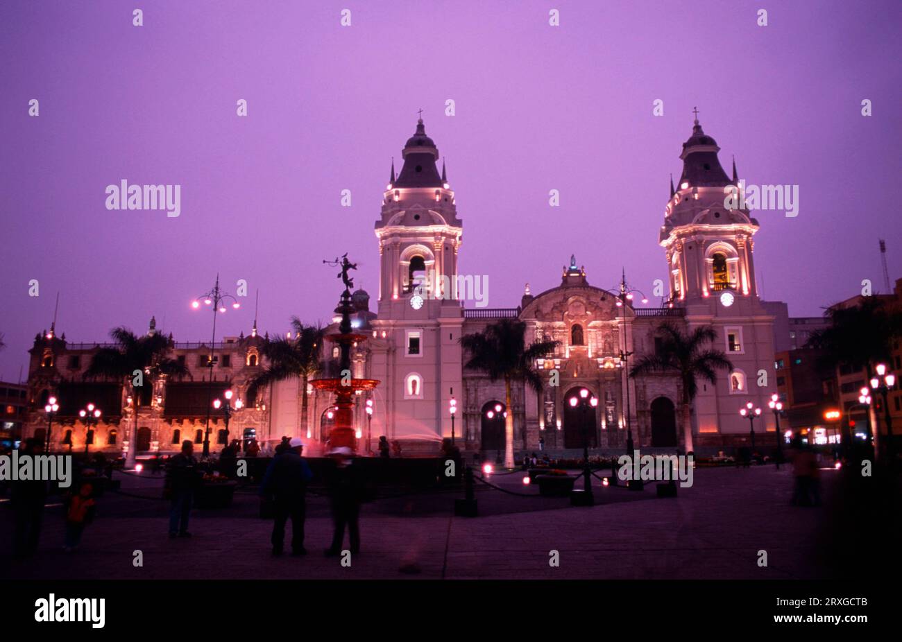 Cathedral and Plaza Mayor in the evening, Lima, Peru Stock Photo - Alamy