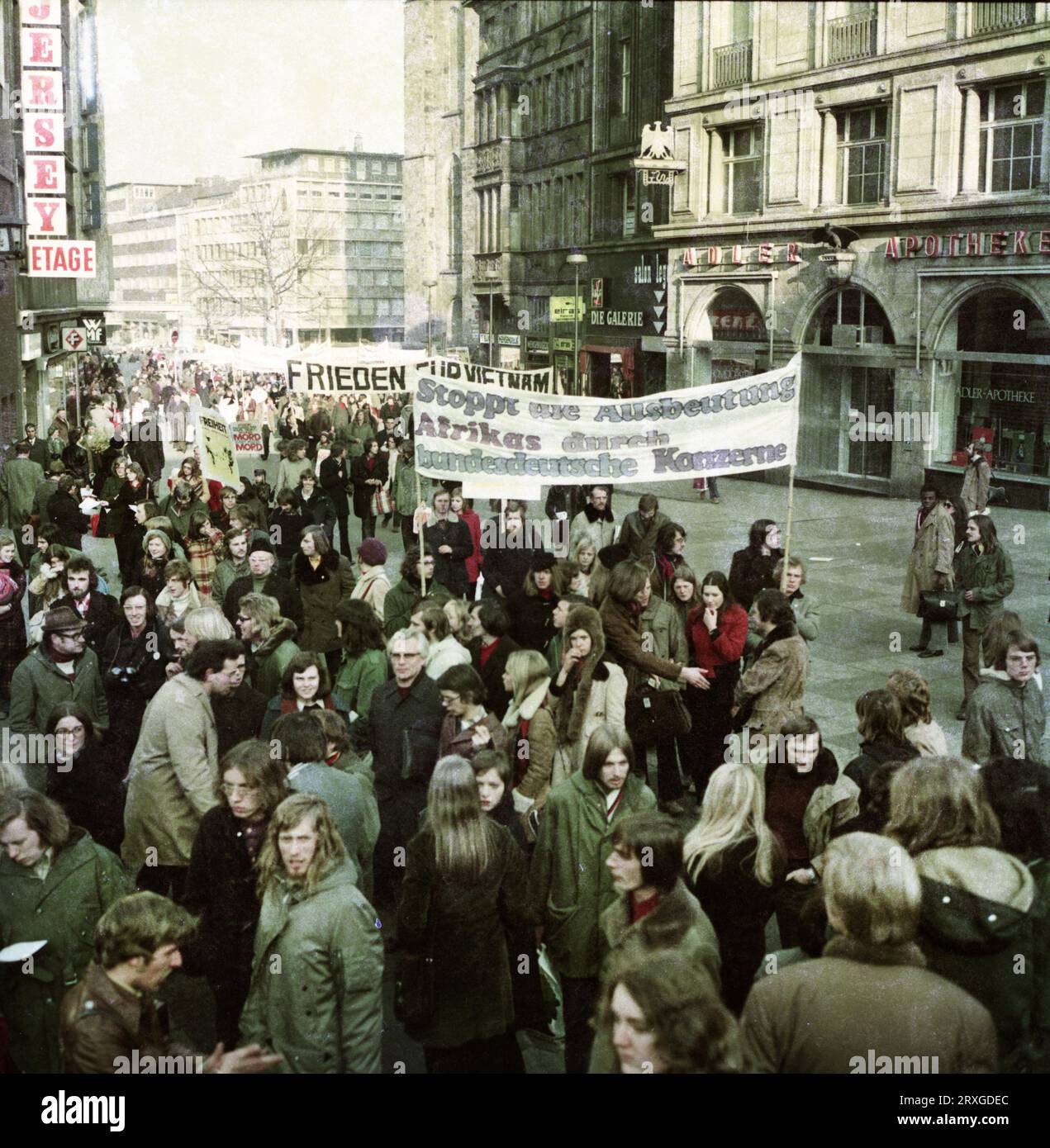 DEU, Germany: The historical colour photos from the times of the 1970s ...