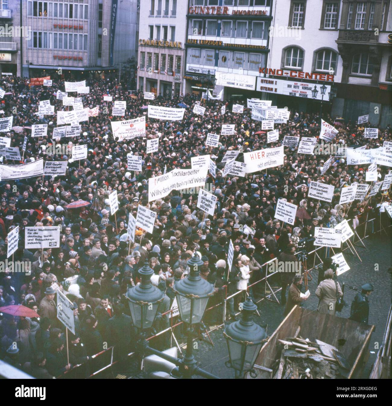 DEU, Germany: The historical colour photos from the times of the 1970s ...