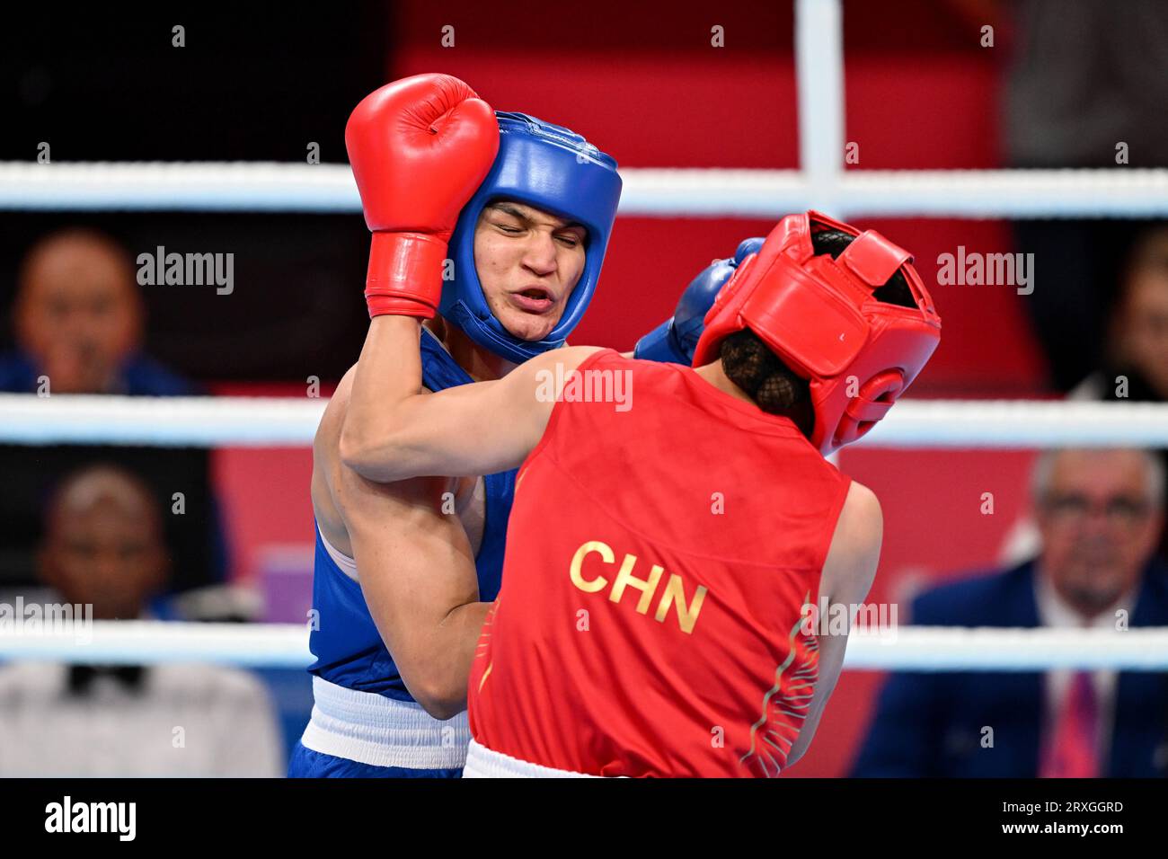 Hangzhou, China's Zhejiang Province. 25th Sep, 2023. Yang Liu (R) of ...