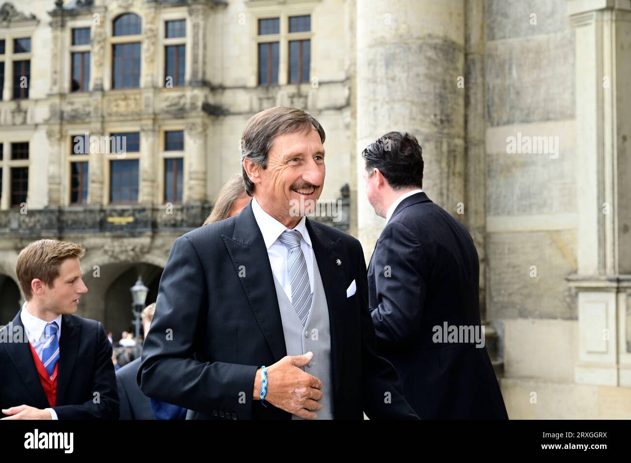 Christoph Prinz von Bayern, dahinter Sohn Stanislaus bei der Ankunft ...