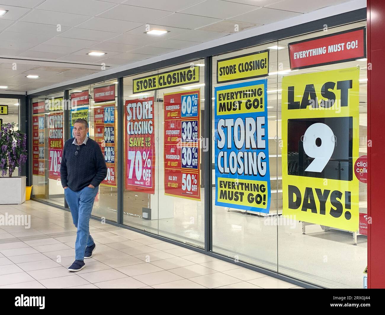 Empty wilko store hi-res stock photography and images - Alamy