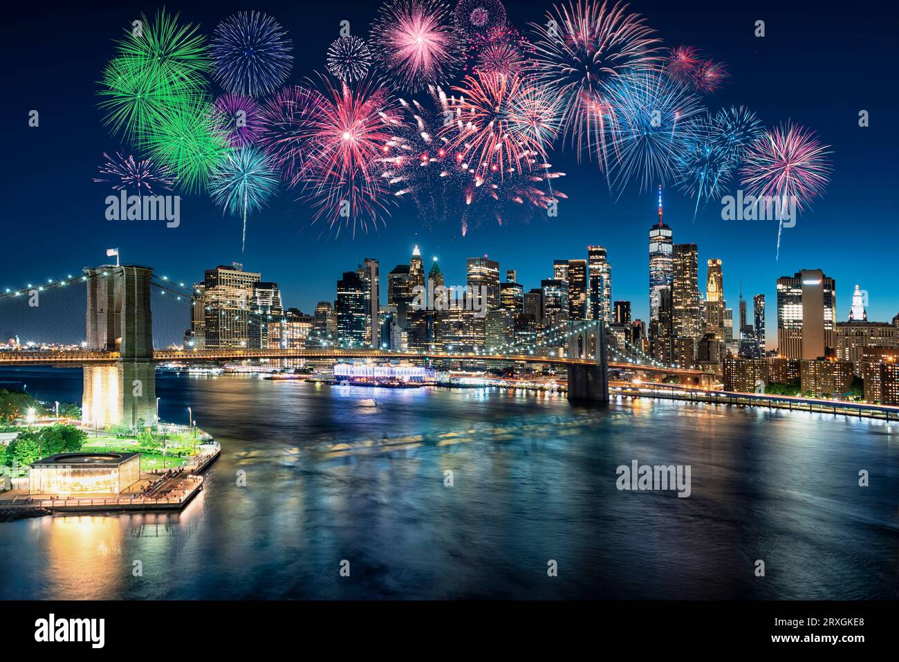 New york fireworks panorama hi-res stock photography and images - Alamy