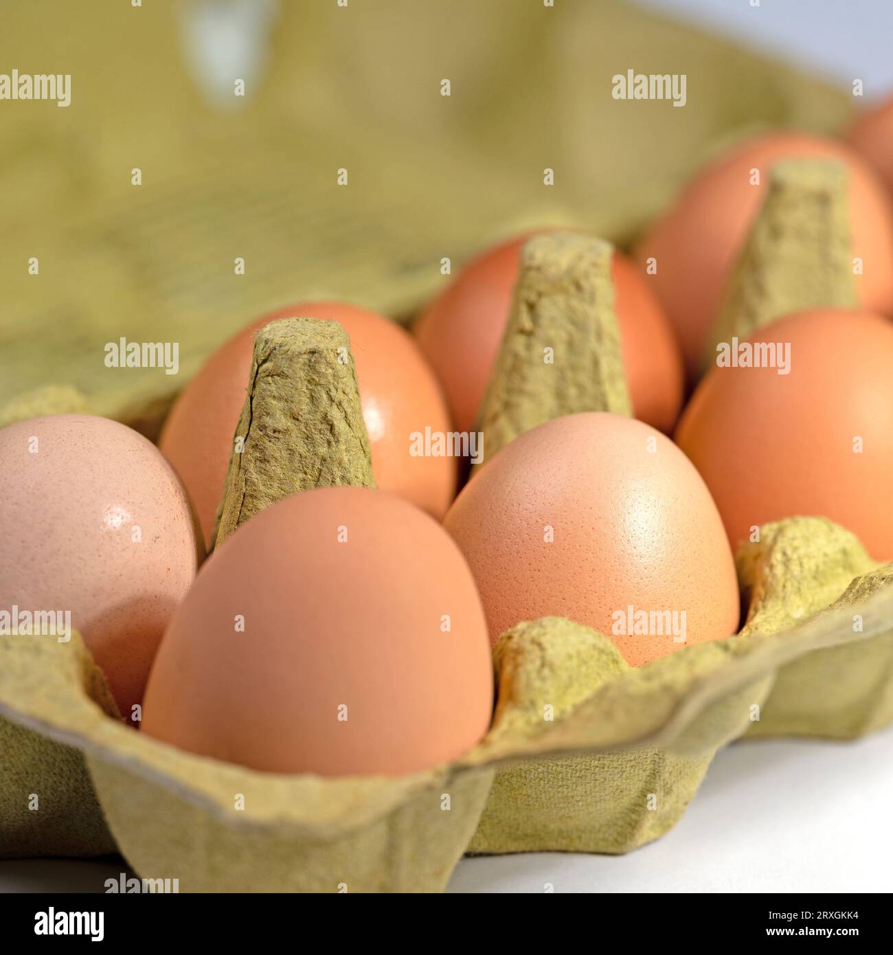 Chicken packaging hi-res stock photography and images - Alamy