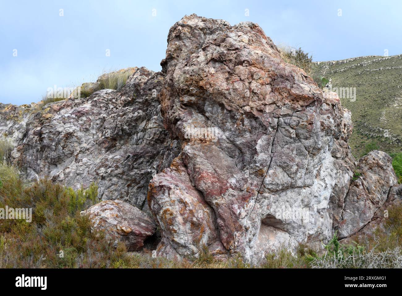 Mineral veins in rock hi-res stock photography and images - Alamy