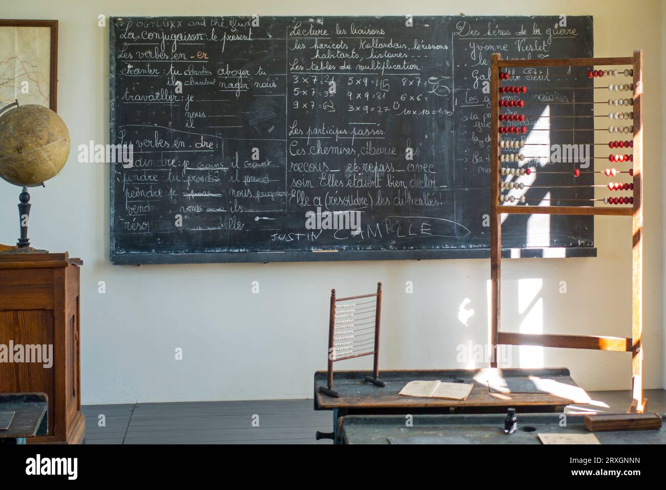 20th century classroom hi-res stock photography and images - Alamy