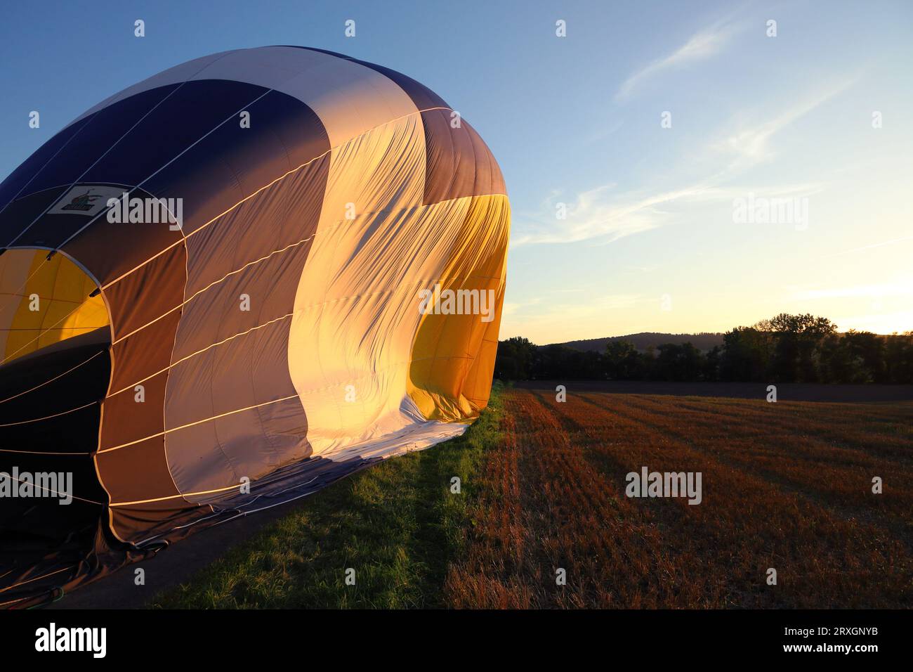 Balloon ride view hi-res stock photography and images - Alamy