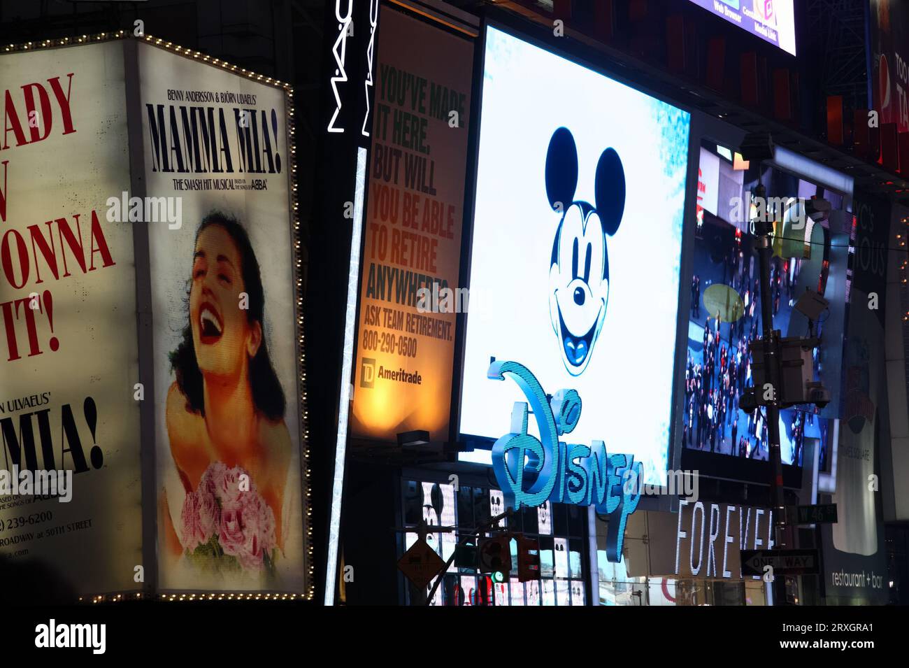 Disney store times square hi-res stock photography and images - Alamy