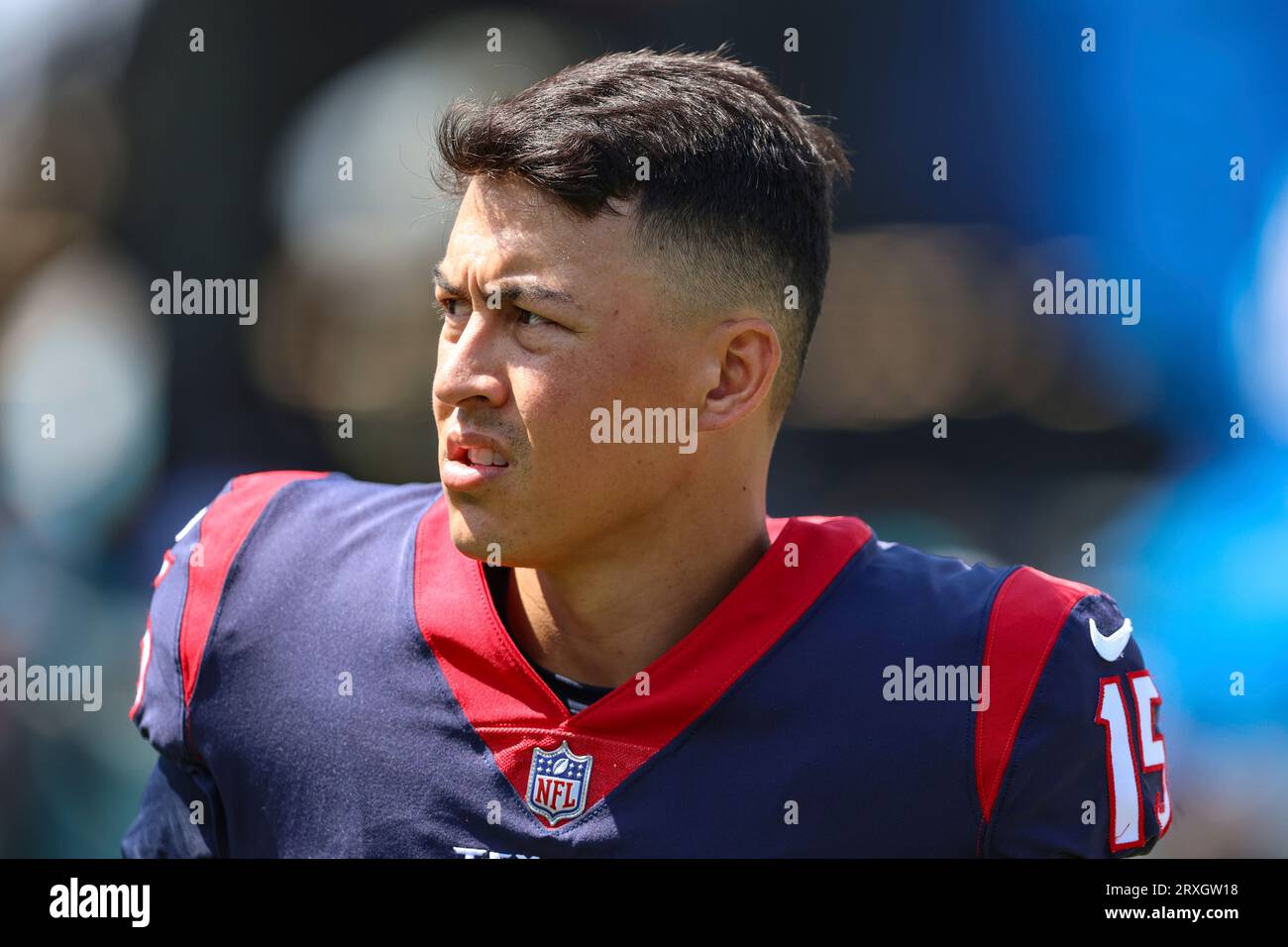 Houston Texans place kicker Ka'imi Fairbairn (15) warms up before an ...